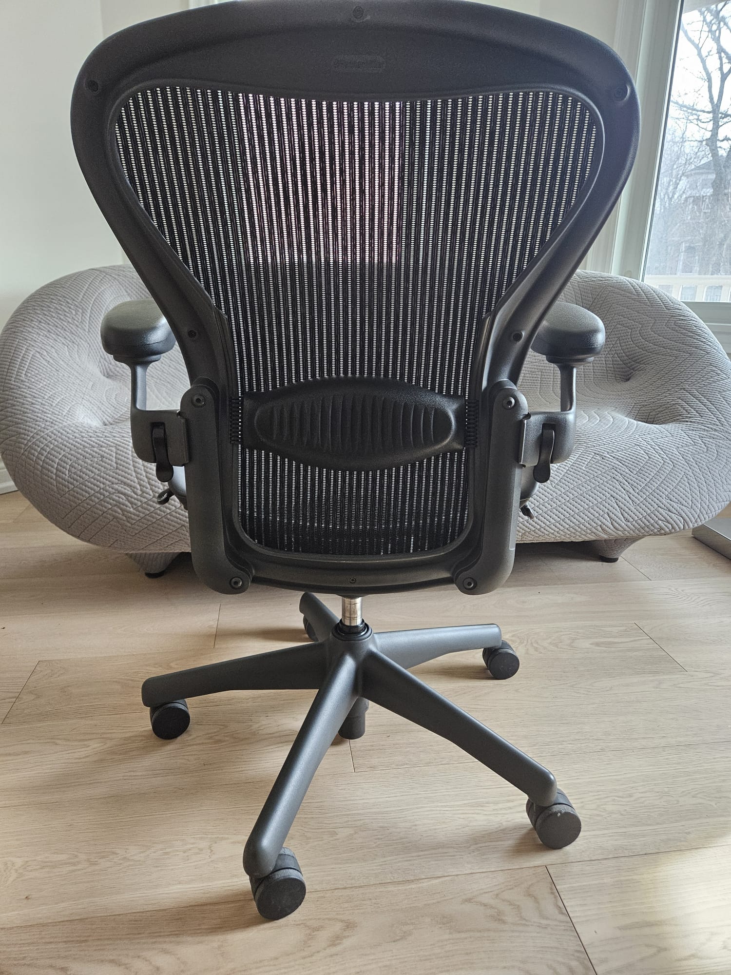 Herman Miller Aeron Size Guide Toronto | Find Your Perfect Fit ...